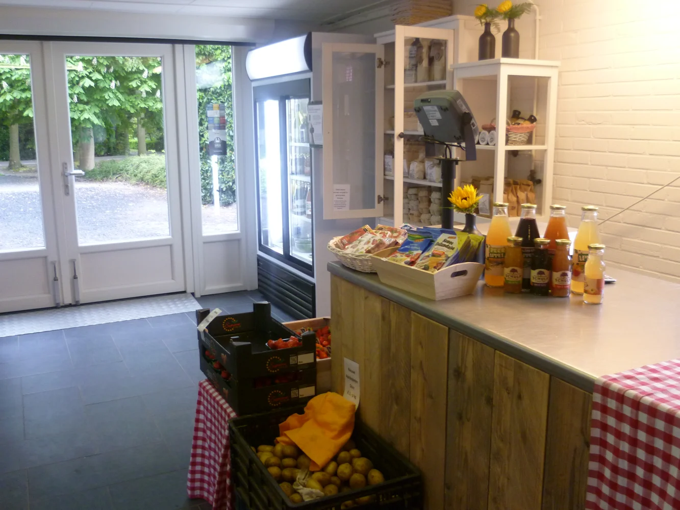 Aspergeboerderij Ooms - Boerderijwinkel en Boerderij in Lepelstraat