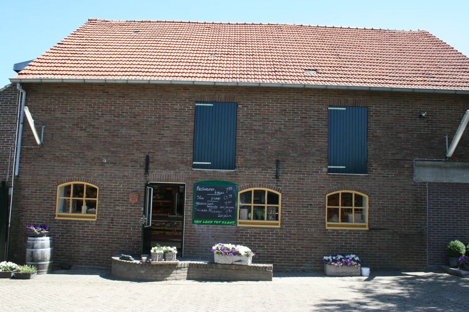 Versboerderij Keulen - Boerderijwinkel en Boerderij in Oirsbeek